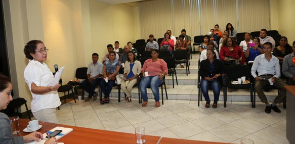 ESTUDIANTES DE UNIVAL CHINANDEGA CONVERSAN CON DIPUTADA JUANA MOLINA ...