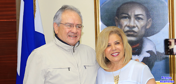 Candidata a la UNESCO cautivada con la riqueza cultural de Nicaragua ...
