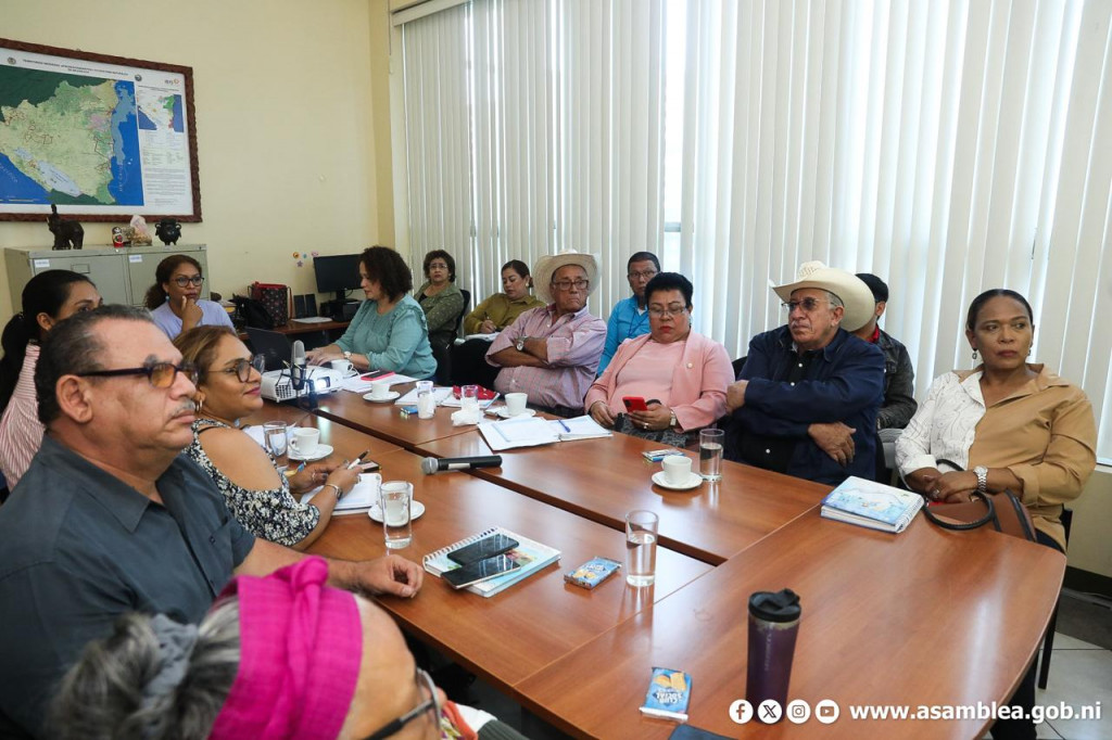 Diputados: Rusia reconoce la multietnicidad de su pueblo al igual que ...